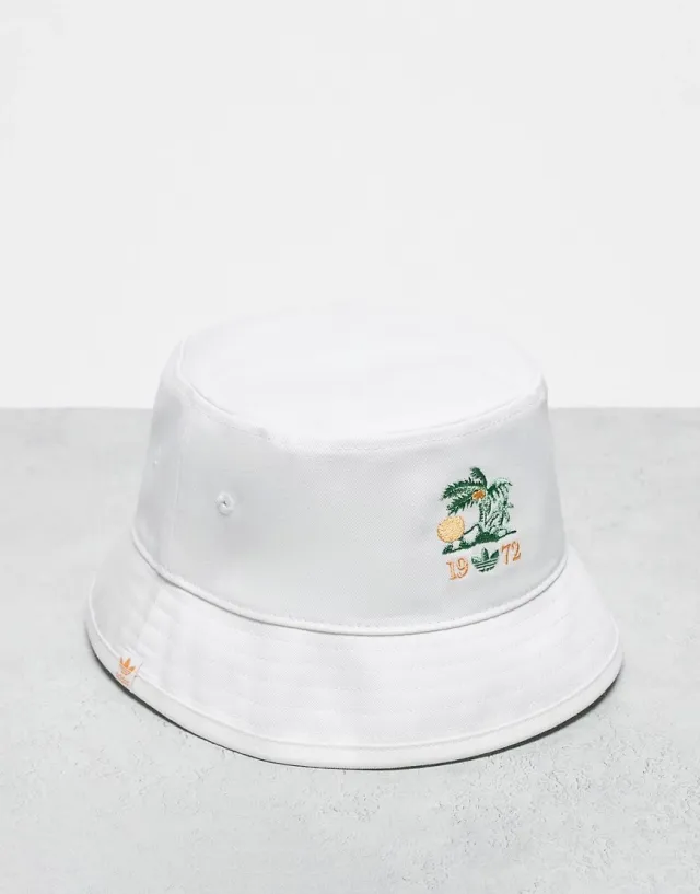 Adidas Originals Graphic Bucket Hat In White | JJ1378 | FOOTY.COM