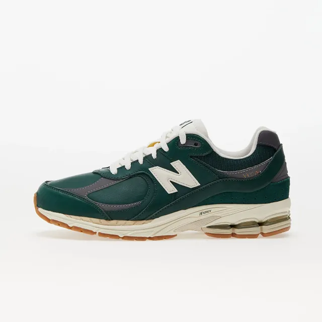 New Balance 2002r - Green | M2002RVI | FOOTY.COM