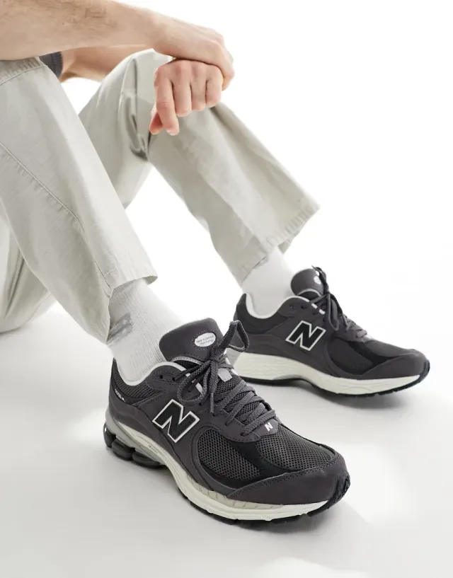 New Balance Men's 2002R in Grey/Black/White Suede/Mesh | M2002RFL ...