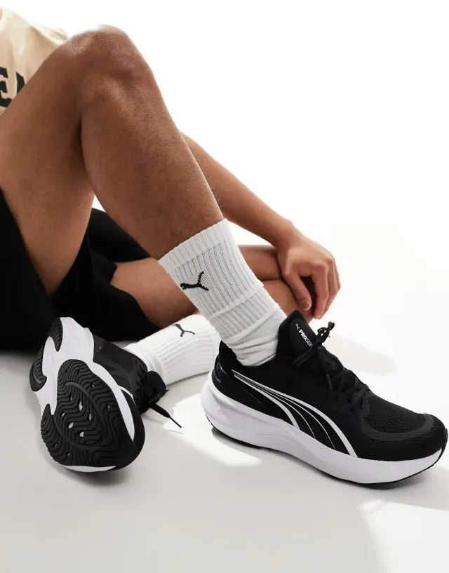 Puma Scend Pro 2 Trainers In Black & White | 310779_01 | FOOTY.COM