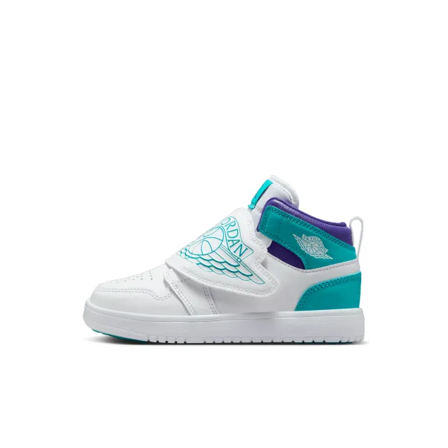 Nike Jordan Nike Sky Jordan 1 Younger Kids' Shoe - White | BQ7197-105 ...