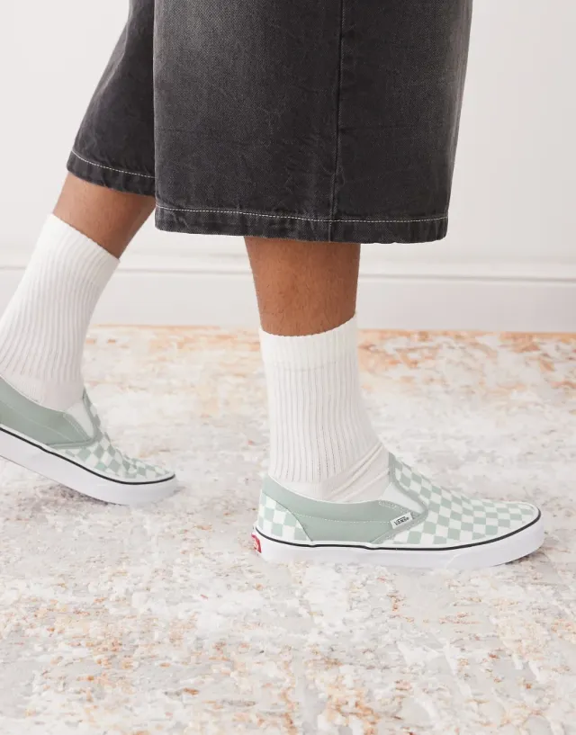 Vans Classic Slip-on Trainers | VN000D6YEMW1 | FOOTY.COM